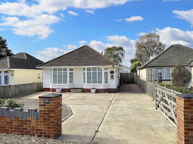 3 bedroom detached bungalow for sale