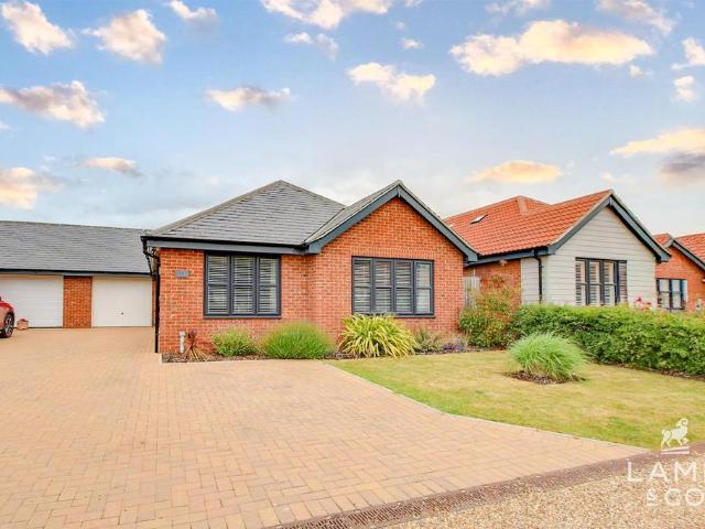 3 bedroom detached bungalow for sale