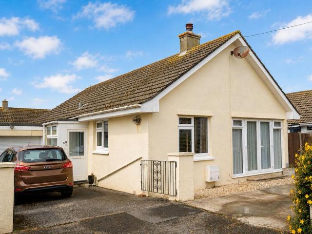 3 bedroom detached bungalow for sale
