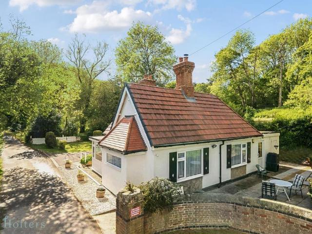 3 bedroom detached bungalow for sale