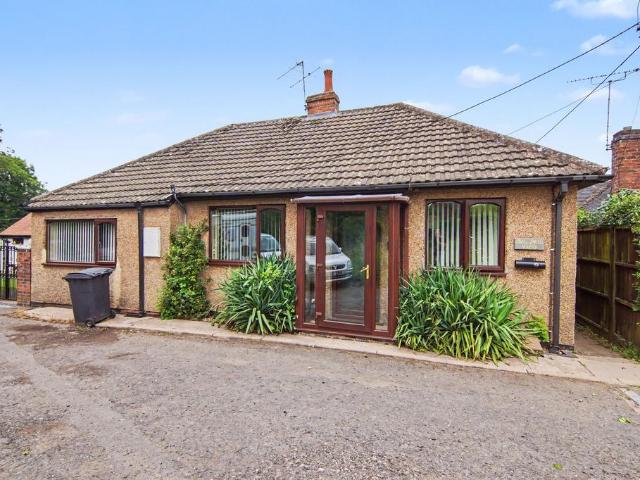 3 bedroom detached bungalow for sale