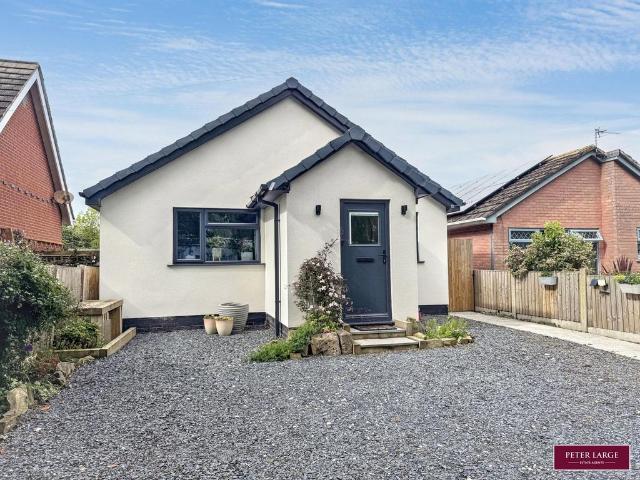 3 bedroom detached bungalow for sale