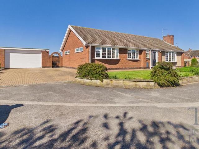 3 bedroom detached bungalow for sale