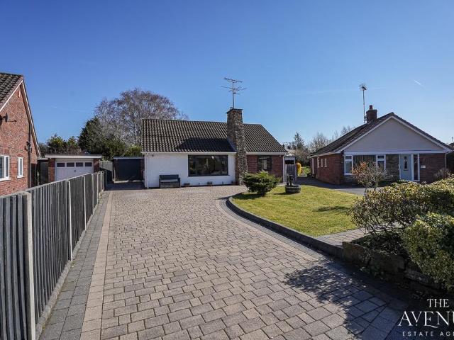 3 bedroom detached bungalow for sale