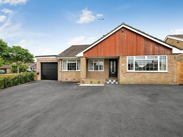 3 bedroom detached bungalow for sale
