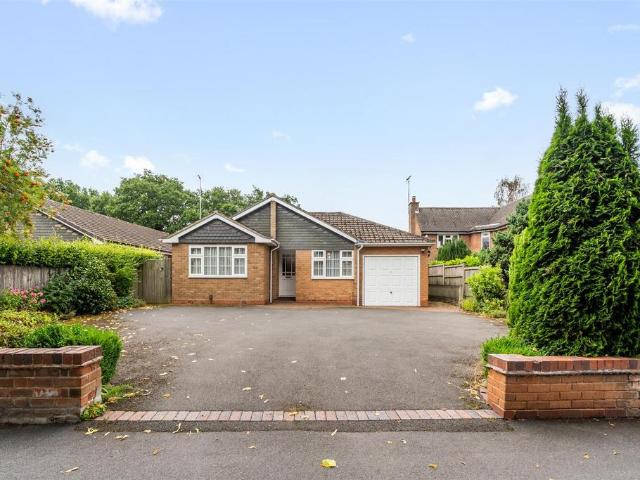 3 bedroom detached bungalow for sale