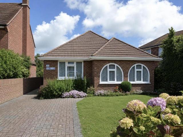 3 bedroom detached bungalow for sale