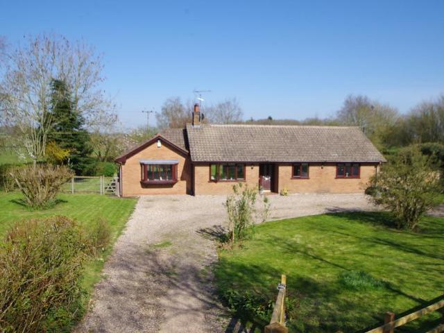 3 bedroom detached bungalow for sale