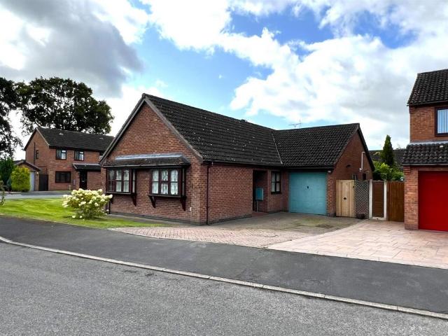 3 bedroom detached bungalow for sale