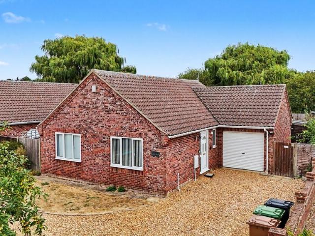 3 bedroom detached bungalow for sale
