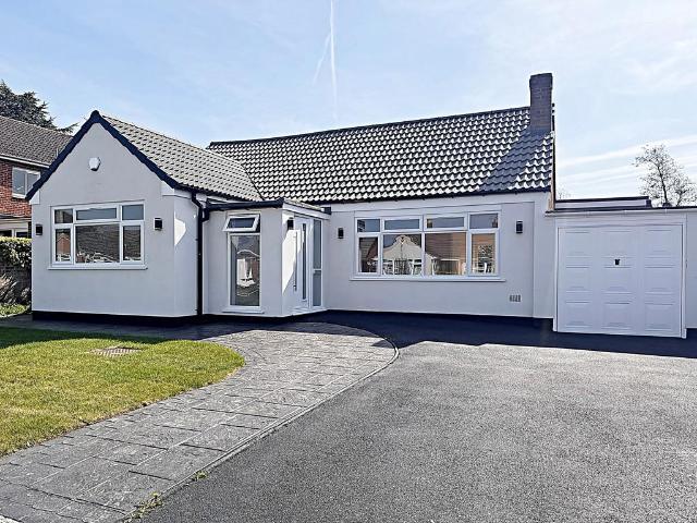 3 bedroom detached bungalow for sale