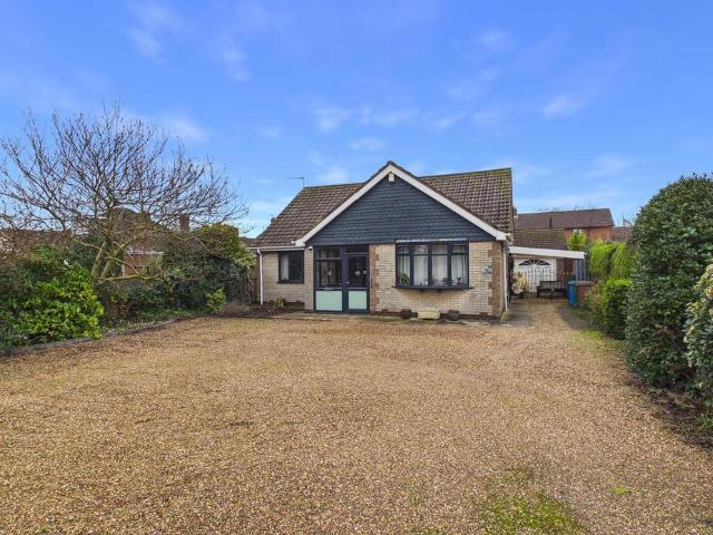 3 bedroom detached bungalow for sale