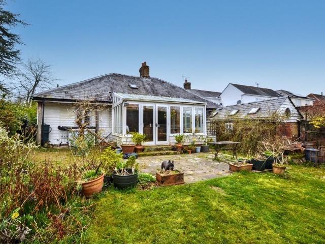 3 bedroom detached bungalow for sale
