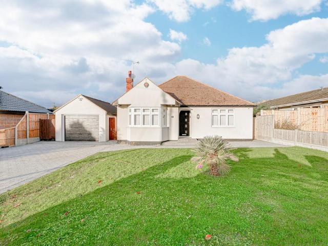 3 bedroom detached bungalow for sale
