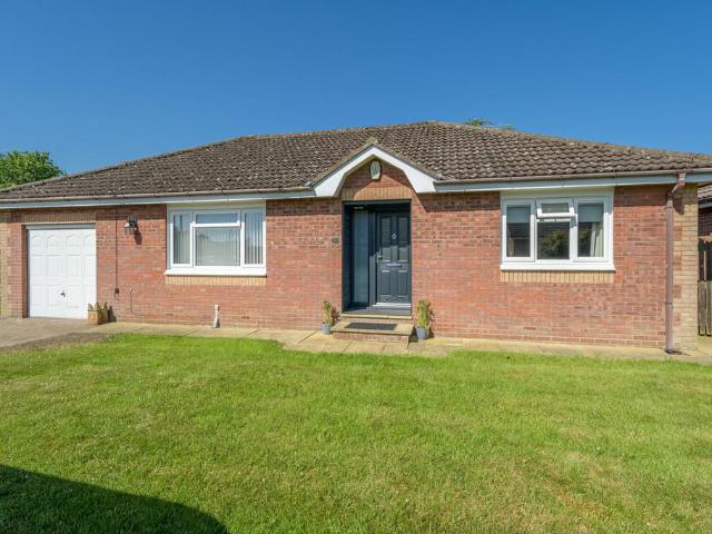 3 bedroom detached bungalow for sale