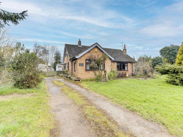 3 bedroom detached bungalow for sale