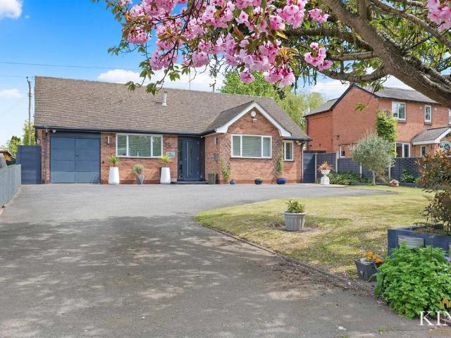 3 bedroom detached bungalow for sale