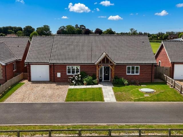 3 bedroom detached bungalow for sale