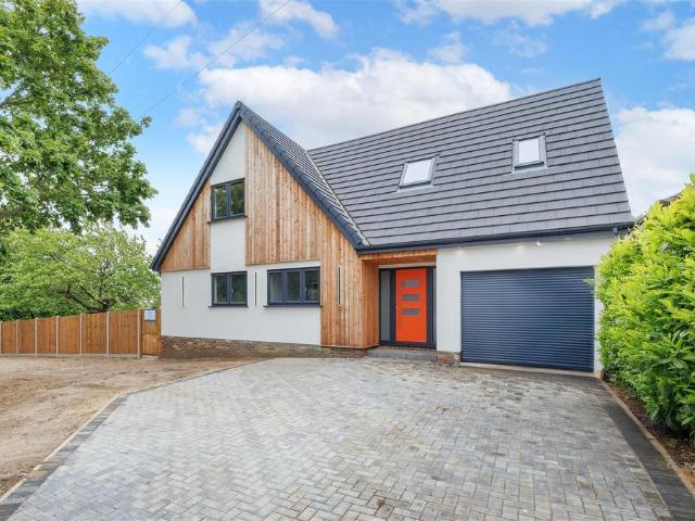 3 bedroom detached bungalow for sale