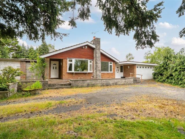 3 bedroom detached bungalow for sale