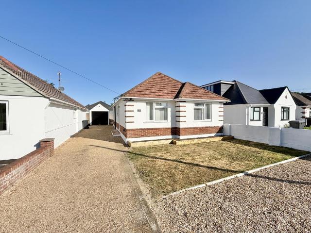 3 bedroom detached bungalow for sale