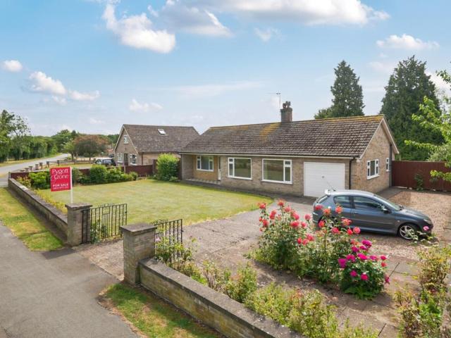 3 bedroom detached bungalow for sale