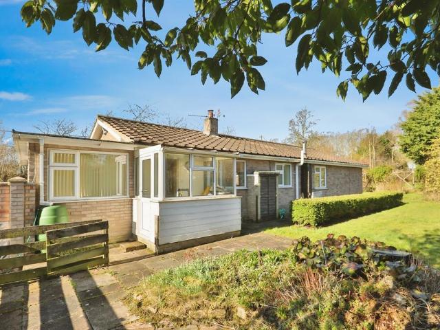3 bedroom detached bungalow for sale
