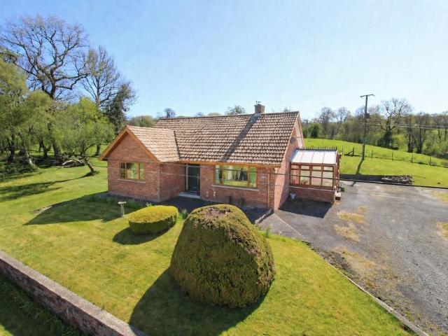 3 bedroom detached bungalow for sale