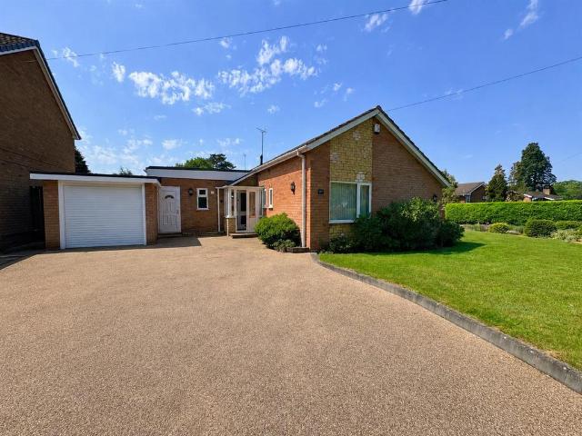3 bedroom detached bungalow for sale