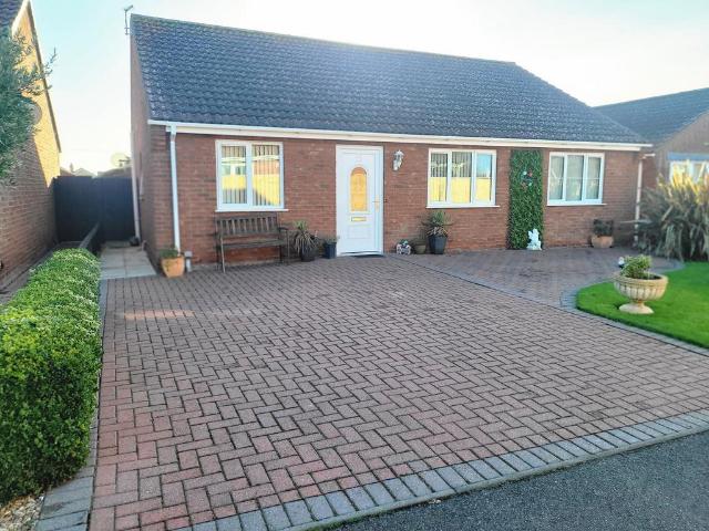 3 bedroom detached bungalow for sale