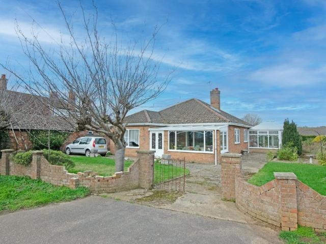 3 bedroom detached bungalow for sale