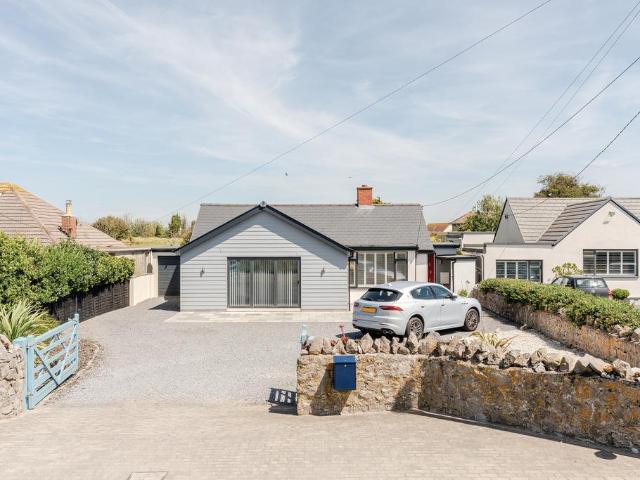 3 bedroom detached bungalow for sale