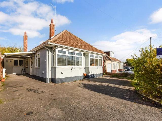 3 bedroom detached bungalow for sale
