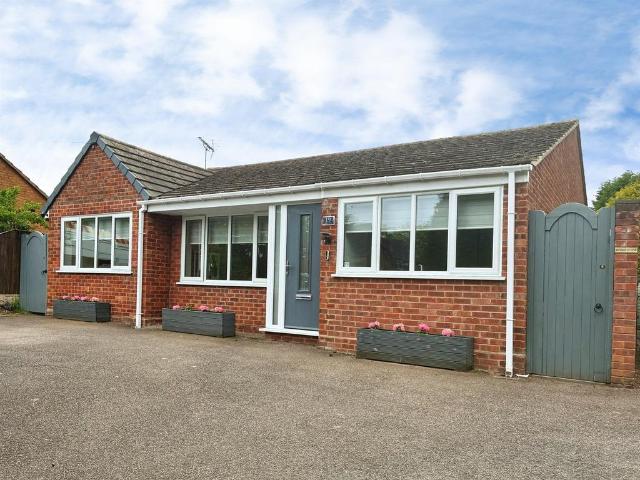 3 bedroom detached bungalow for sale