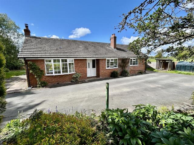 3 bedroom detached bungalow for sale