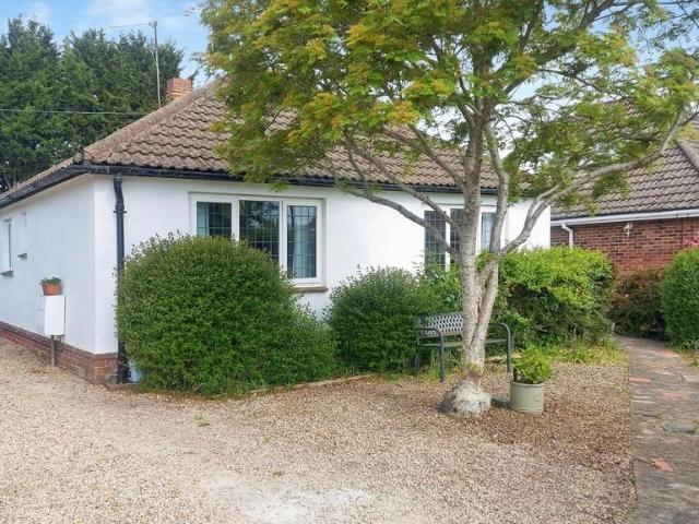 3 bedroom detached bungalow for sale