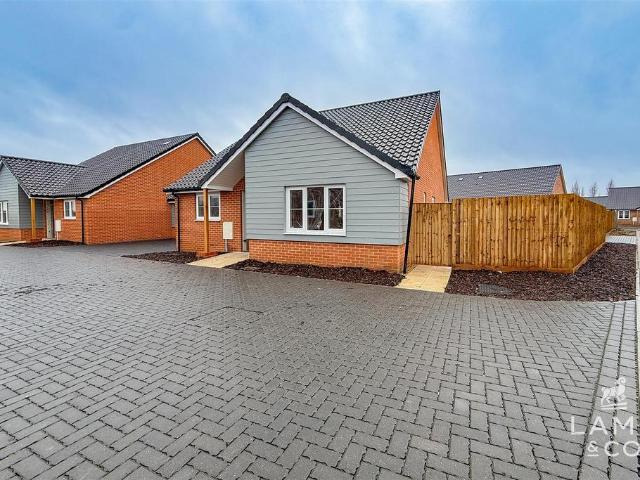 3 bedroom detached bungalow for sale