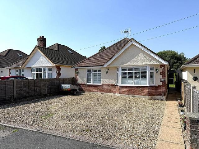 3 bedroom detached bungalow for sale