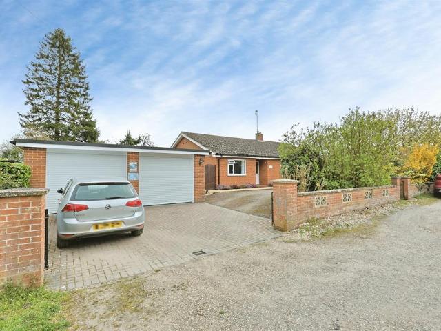 3 bedroom detached bungalow for sale