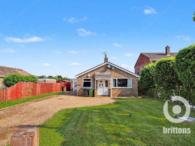 3 bedroom detached bungalow for sale