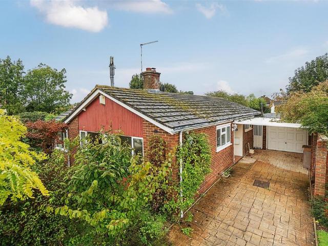 3 bedroom detached bungalow for sale