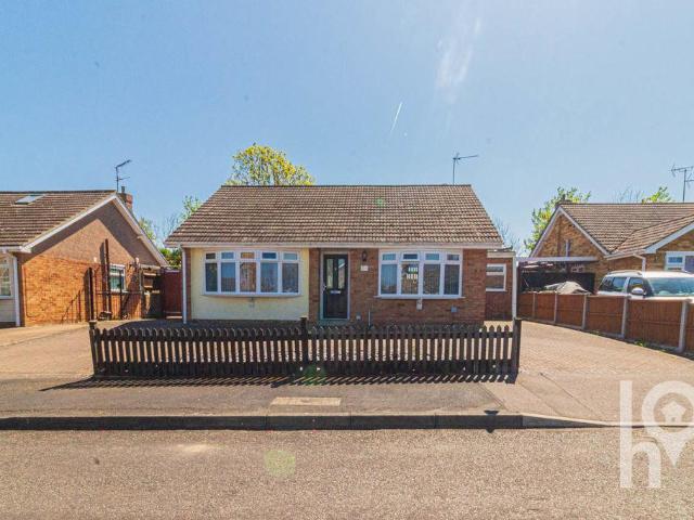 3 bedroom detached bungalow for sale