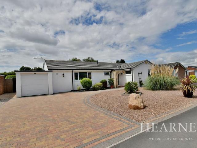 3 bedroom detached bungalow for sale