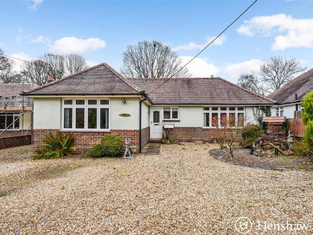 3 bedroom detached bungalow for sale