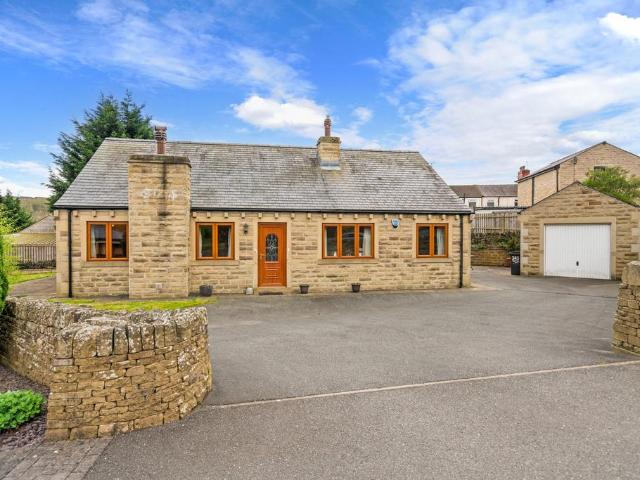 3 bedroom detached bungalow for sale