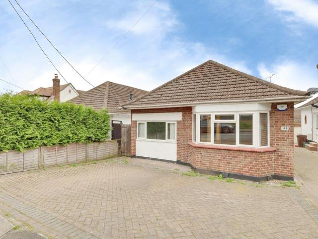 3 bedroom detached bungalow for sale
