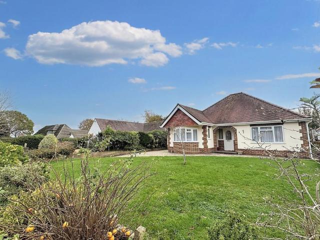 3 bedroom detached bungalow for sale