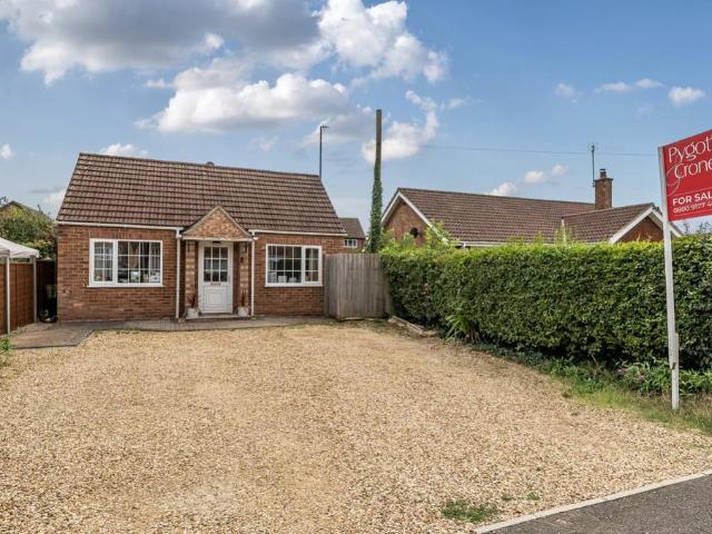 3 bedroom detached bungalow for sale