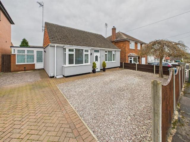 3 bedroom detached bungalow for sale