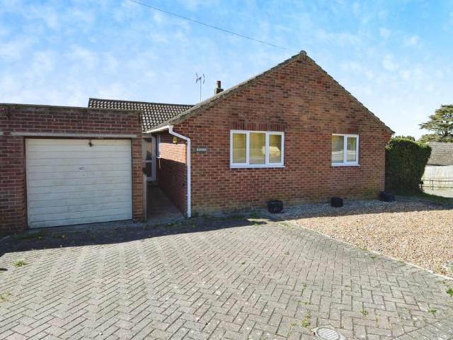 3 bedroom detached bungalow for sale